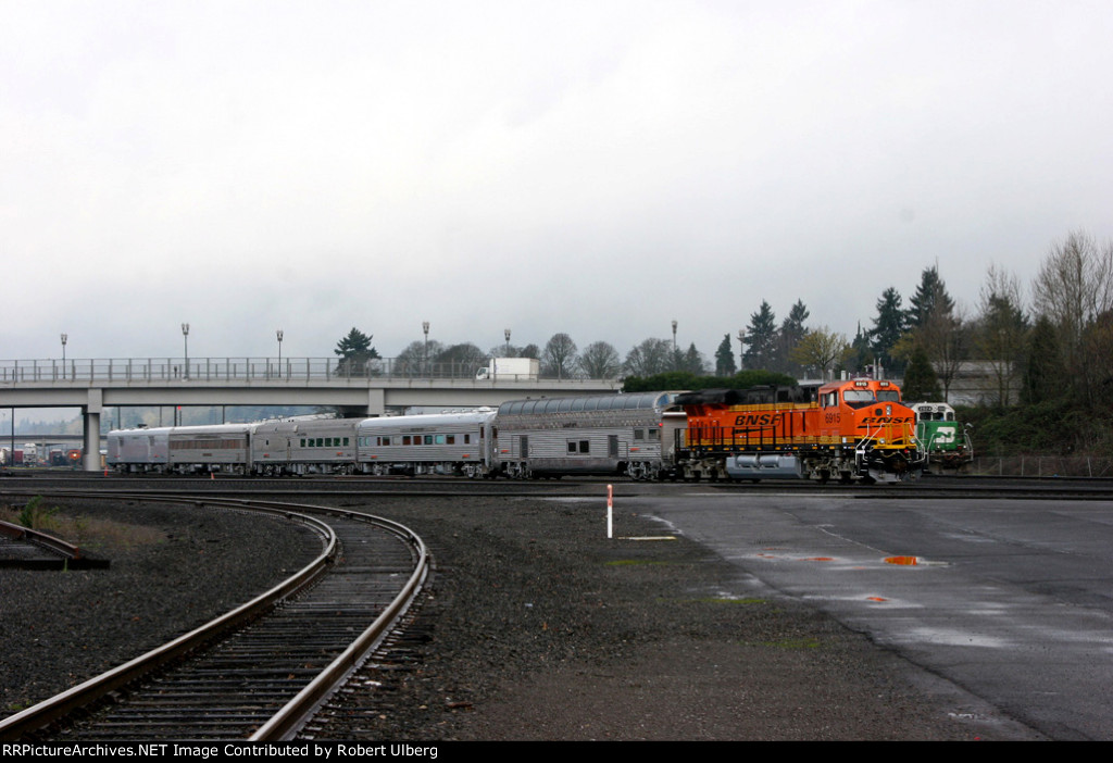 BNSF 6915
